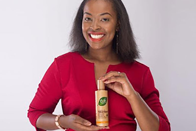 How To Apply A Leave-In Treatment To Your Hair - TCB